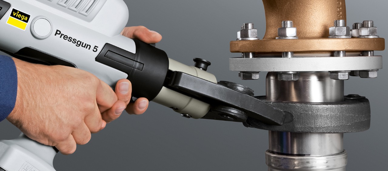 Pressgun 5 von Viega: Pressverbindungen bis 108 mm im Akku-Betrieb ...